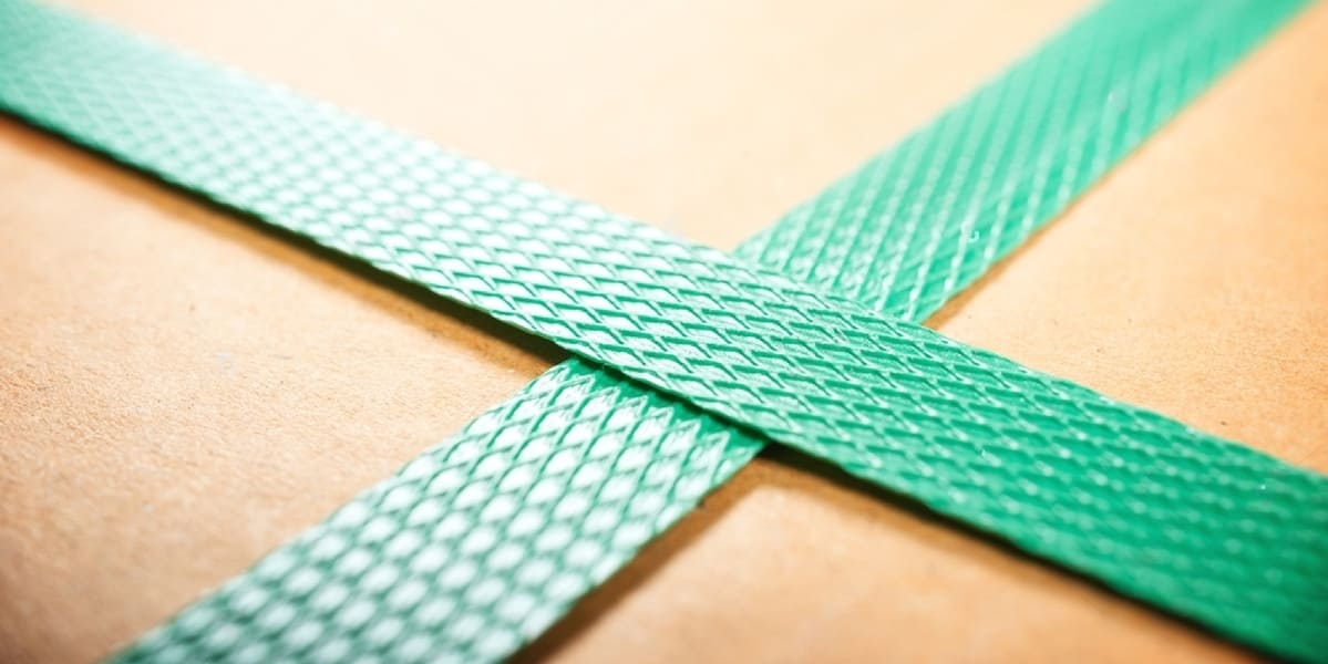 Flejes de Plástico vs. Acero: Ventajas y Usos en Industria - BMS